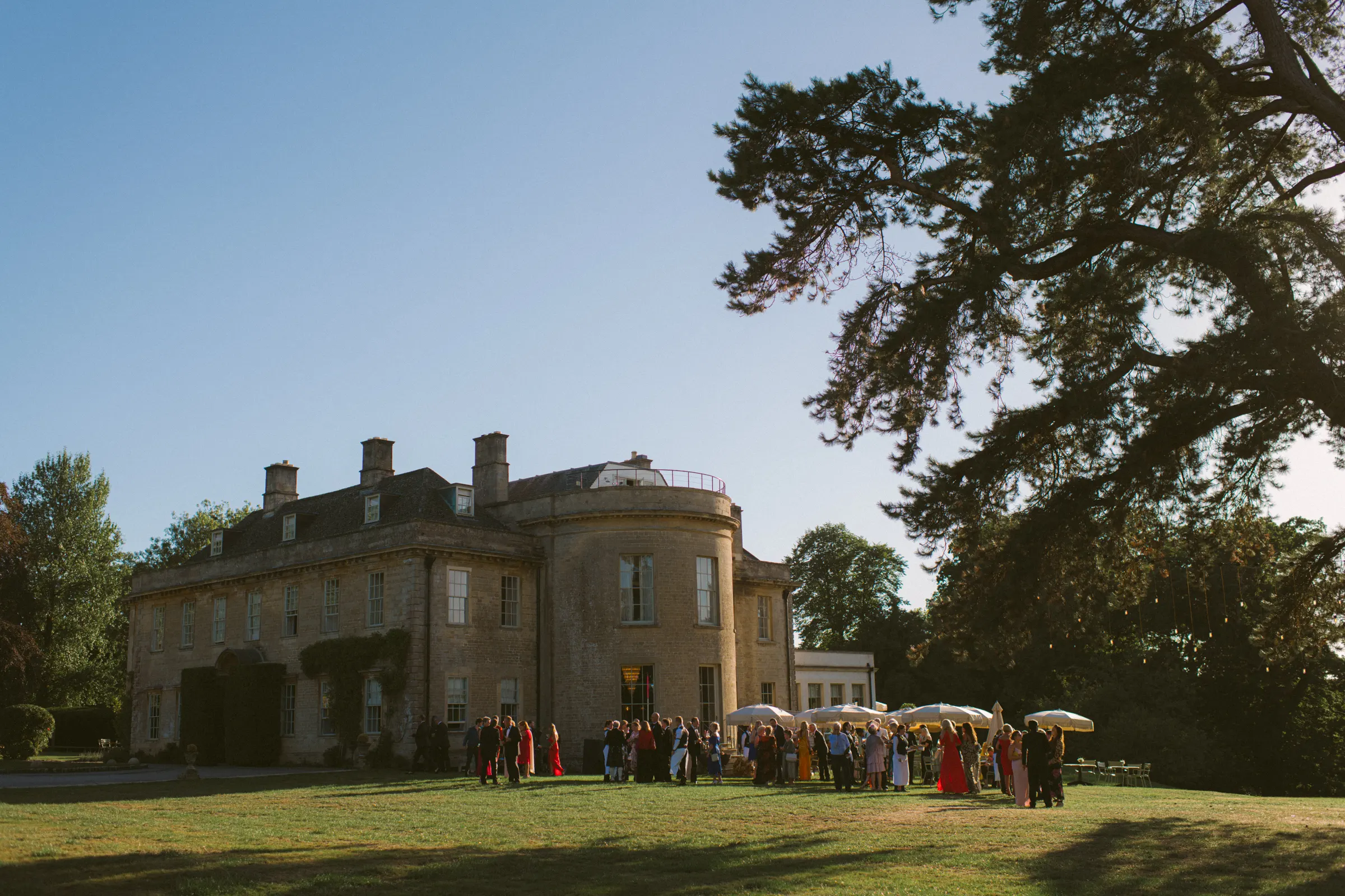 Soho Babington House Wedding – A Dream Venue for Stylish Couples